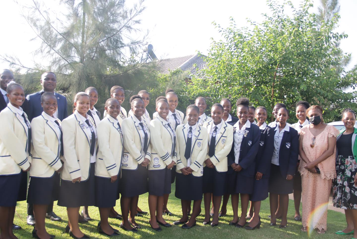 Admissions – Dominican Convent High School